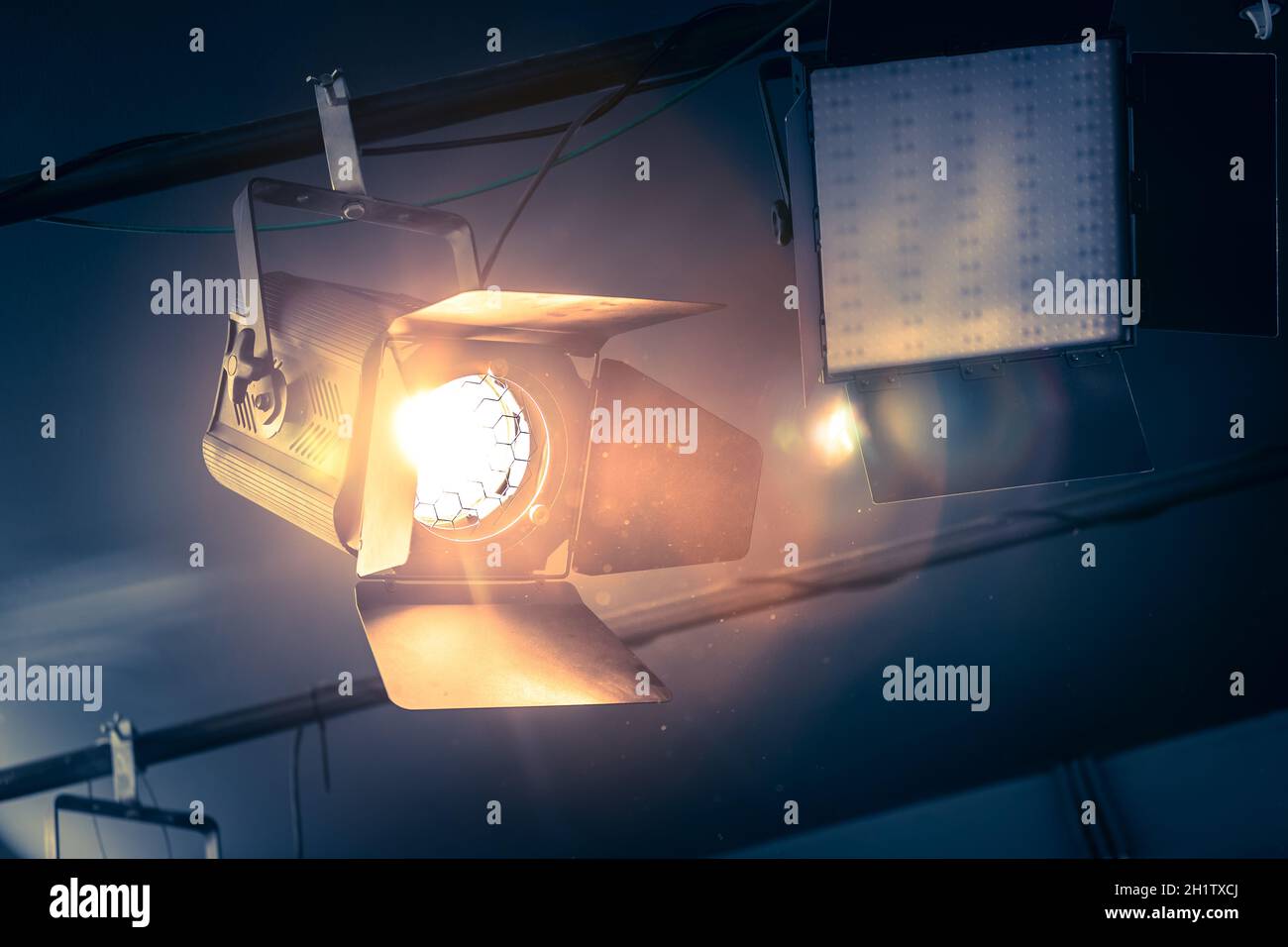 Hanging light film set hi-res stock photography and images - Alamy
