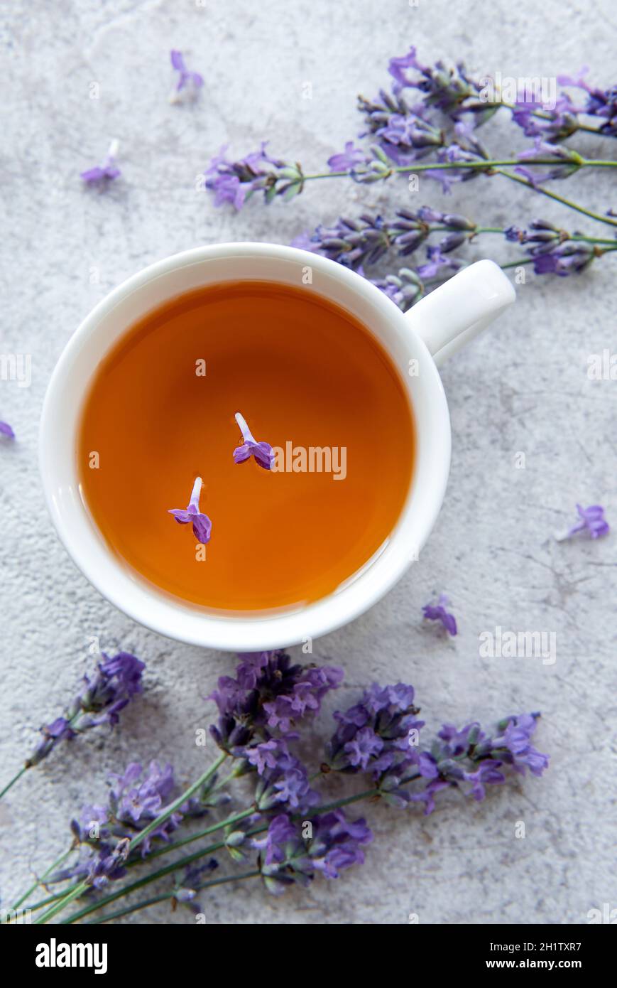Tea lavender cup bunch herb hi-res stock photography and images - Alamy