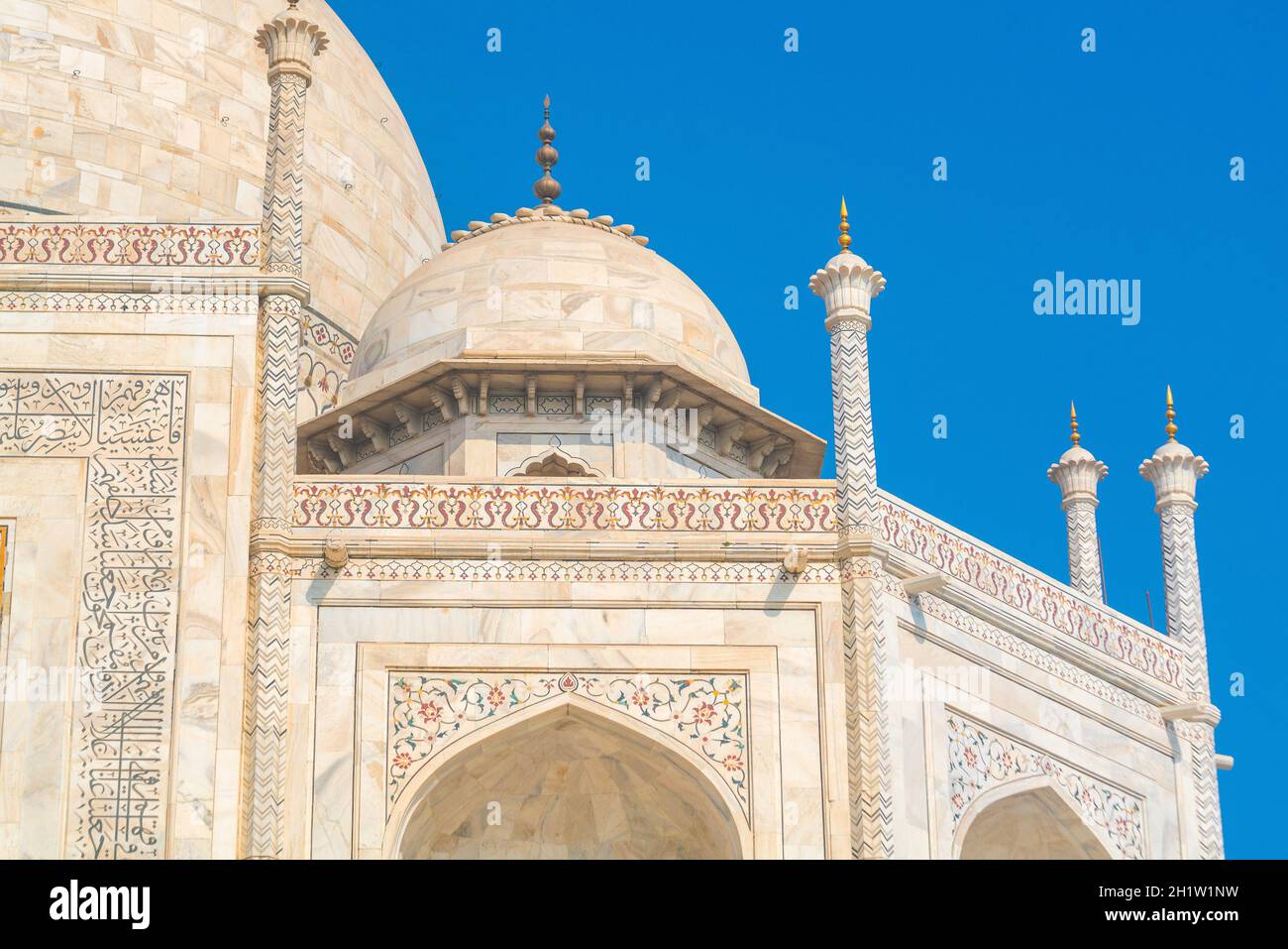 Taj mahal floral design hi-res stock photography and images - Alamy