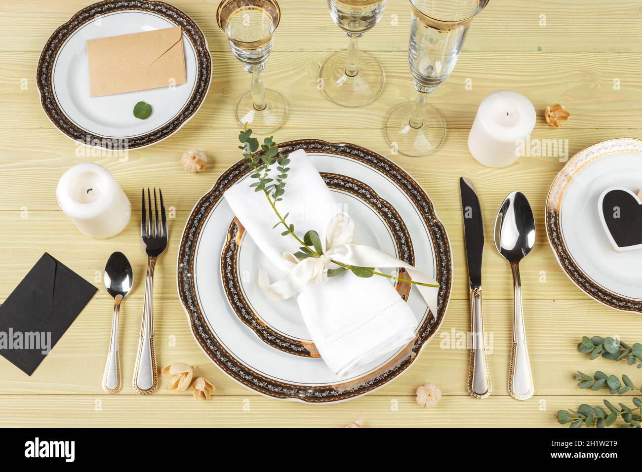 Top view of a wedding table setting with decorations Stock Photo - Alamy