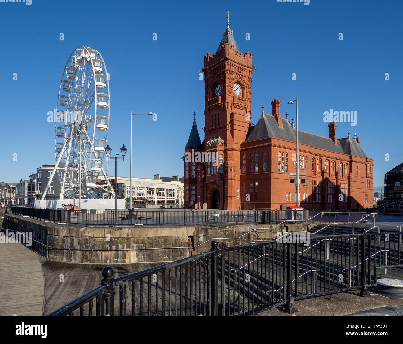 Pierhead Building – Welsh: Adeilad y Pierhead – and Big Wheel at ...