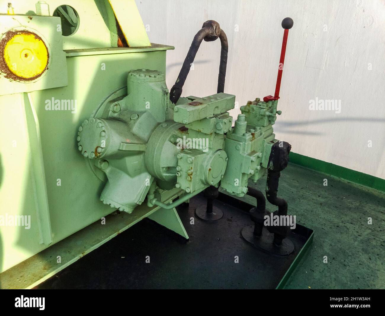 Pneumatic actuator hi-res stock photography and images - Alamy