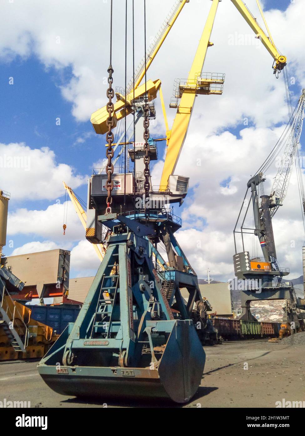 Novorossiysk, Russia - October 10, 2017: Clamshell bucket in the cargo ...
