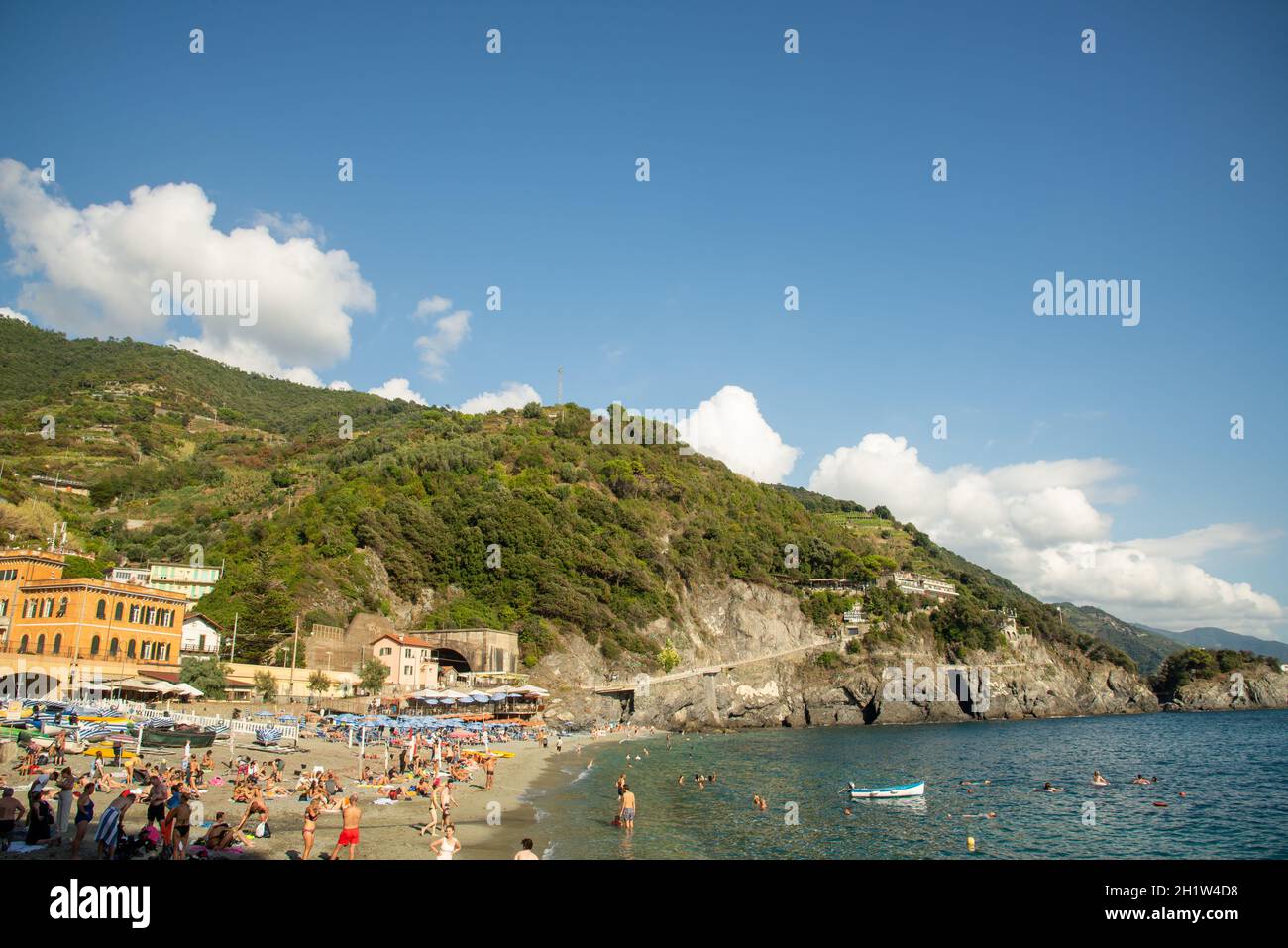 Monterosso cinque terre italy hi-res stock photography and images - Alamy