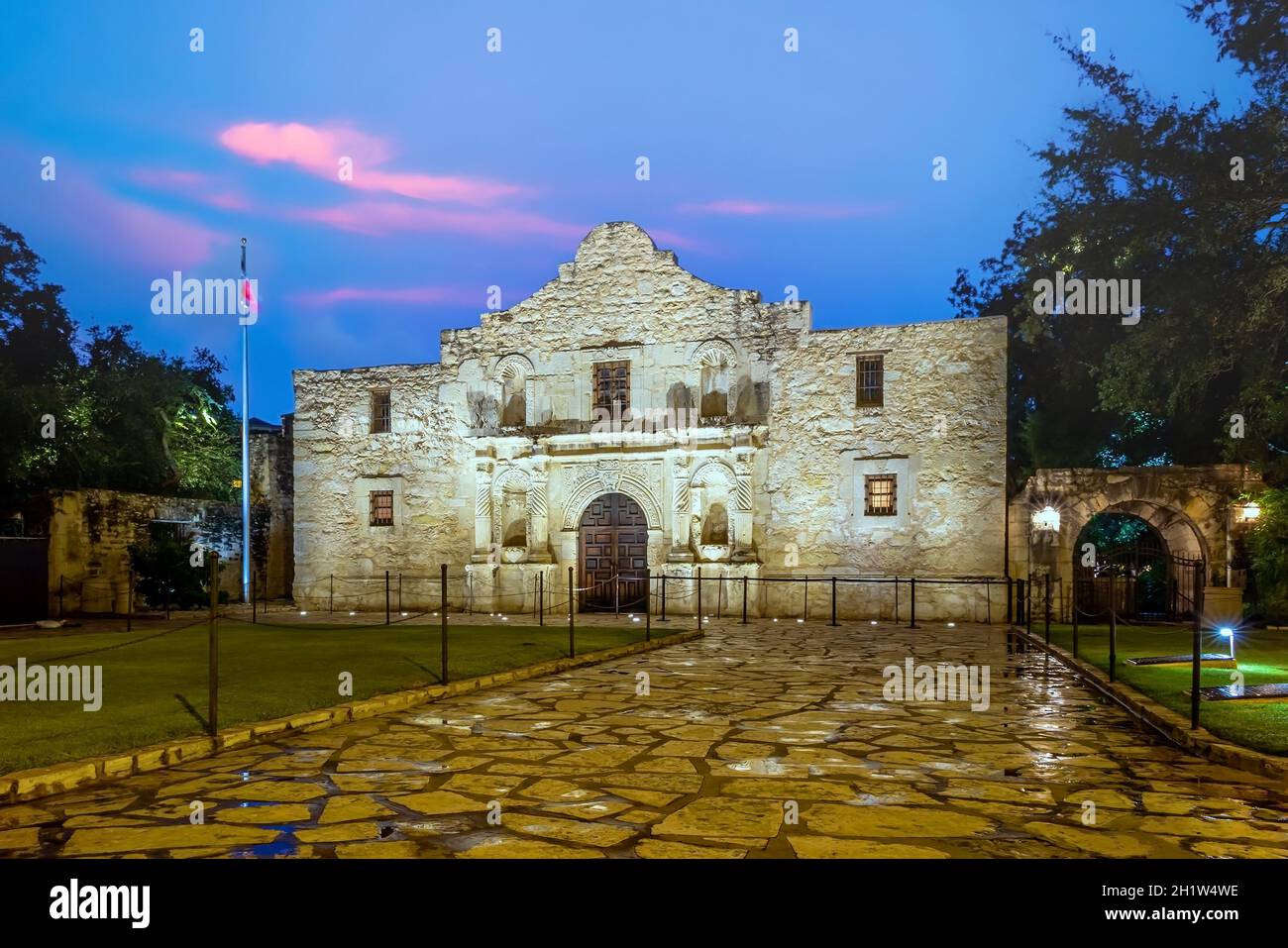 The Historic Alamo at twilight, San Antonio, Texas USA Stock Photo - Alamy