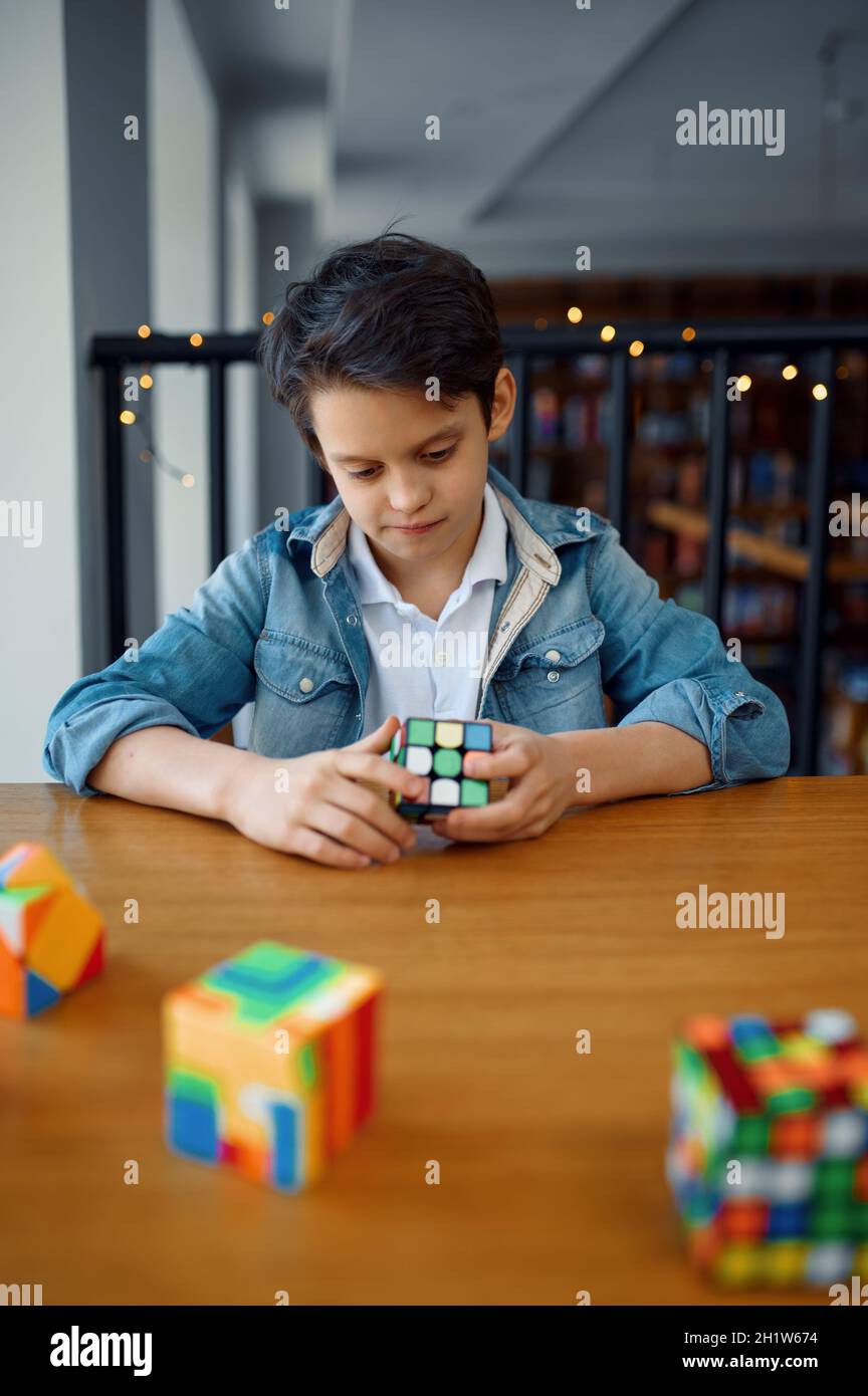 Solve puzzle hi-res stock photography and images - Alamy