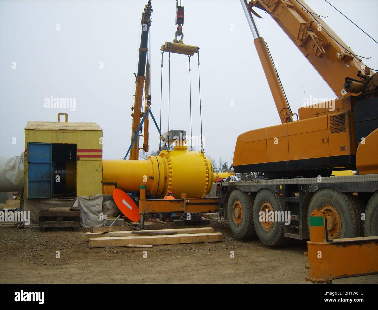 Latch on the pipeline with the electric drive. Installation works Stock ...