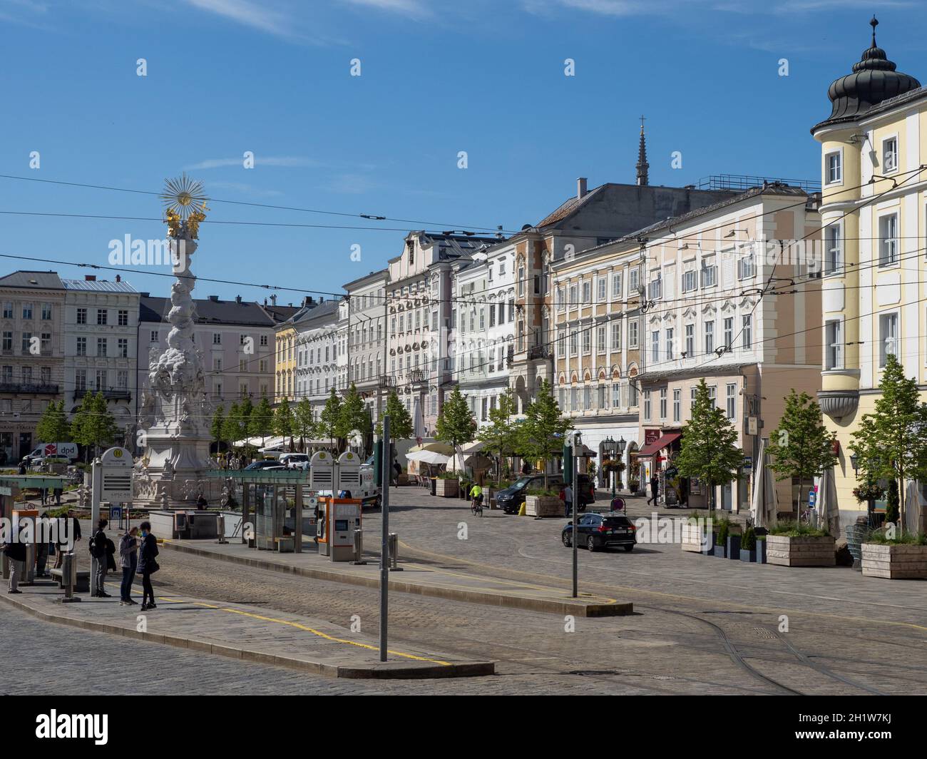 Main Square – Hauptplatz – of Linz with plaque Column - Pestsäule – and ...
