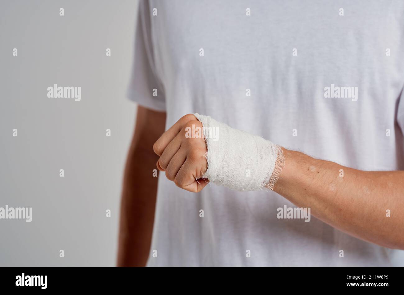 bandaged hand close-up injury medicine hospital Stock Photo - Alamy