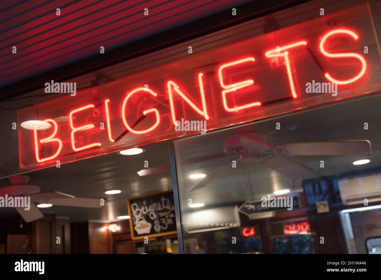 Beignets Neon Sign in New Orleans, Louisiana Bakery Stock Photo - Alamy