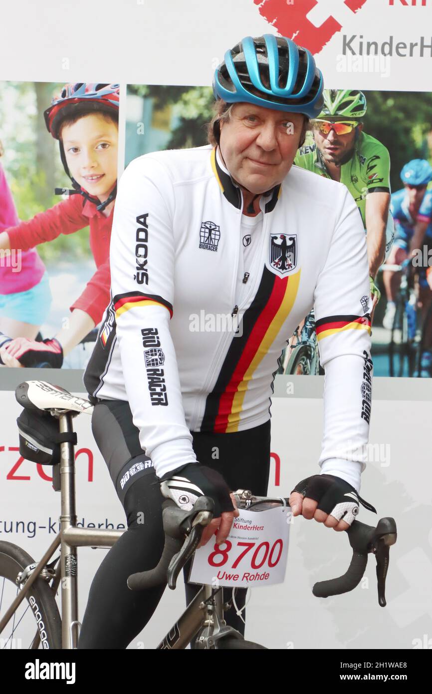 Kinderherz hi-res stock photography and images - Alamy