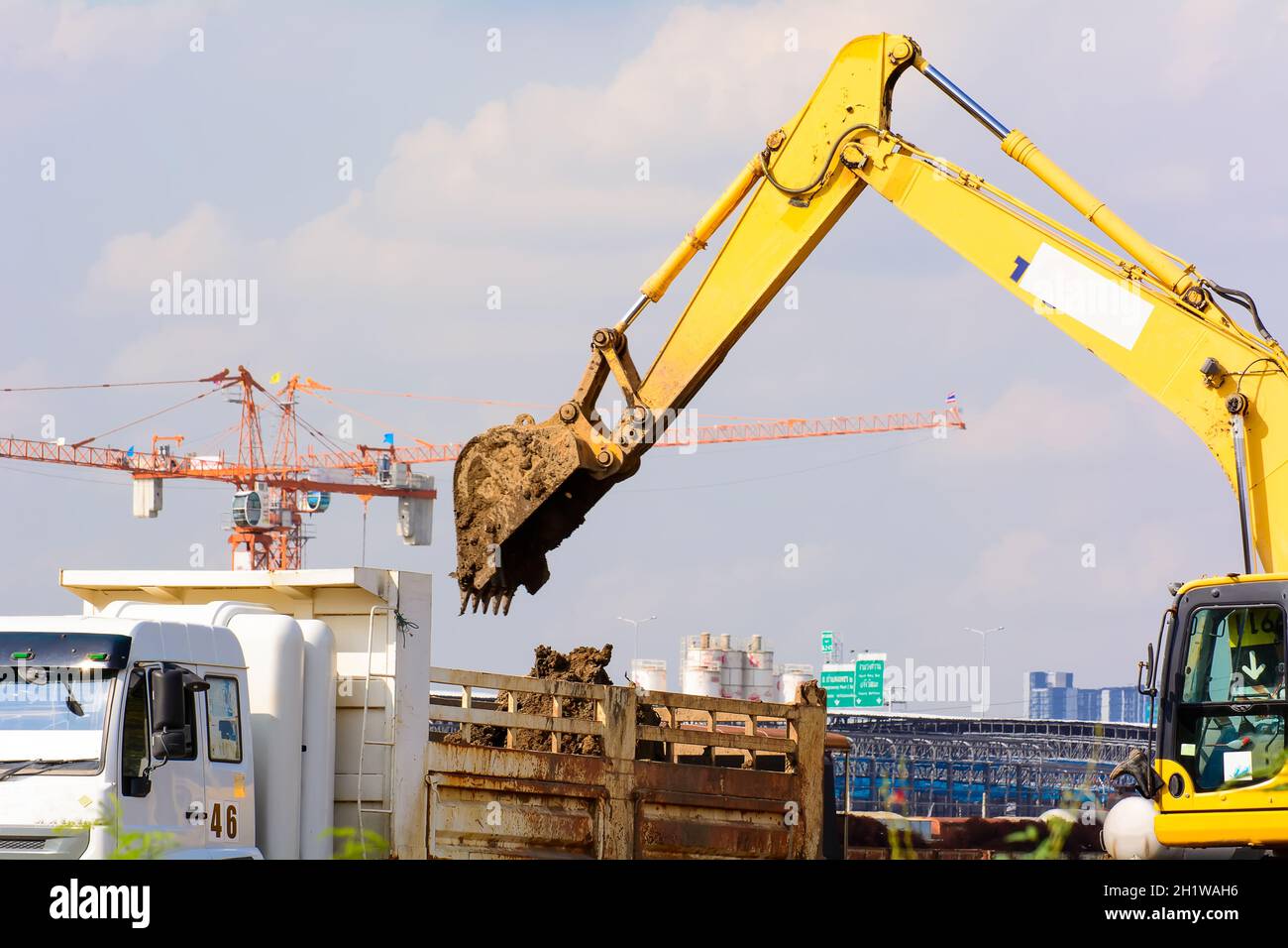 Bulldozer is working in the construction field Stock Photo - Alamy