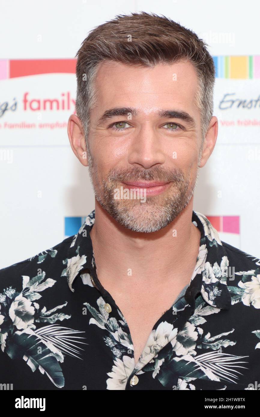 Jo Weil, Fototermin Ernstings Family, Better together Fashion Show ...