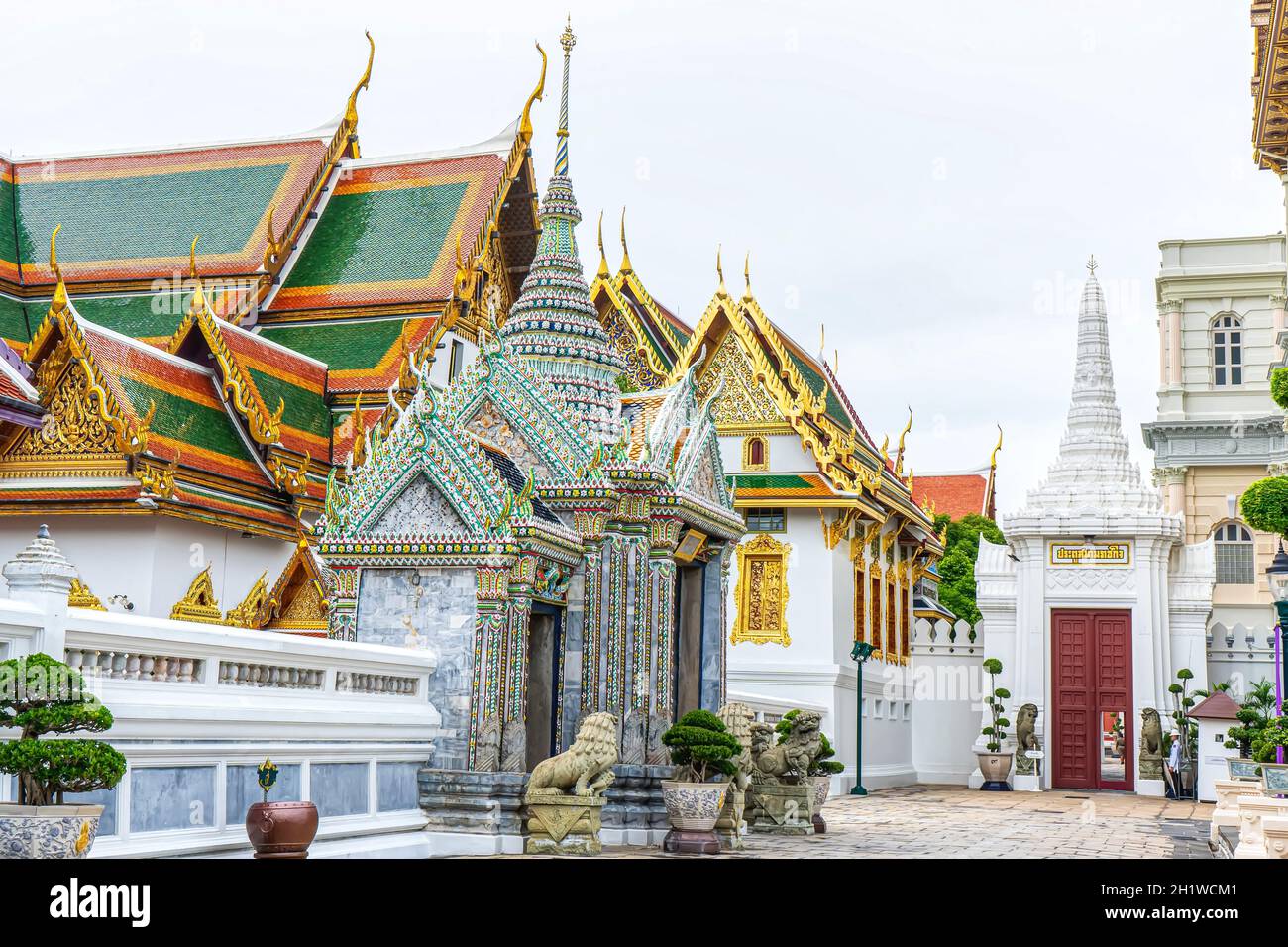 One landmark of the Grand Palace is a complex of buildings at the heart ...