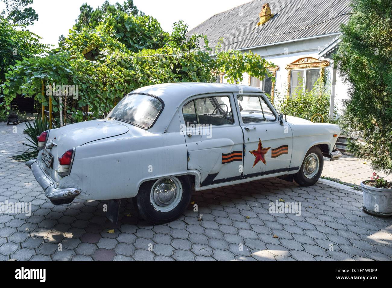 Soviet era volga car hi-res stock photography and images - Alamy
