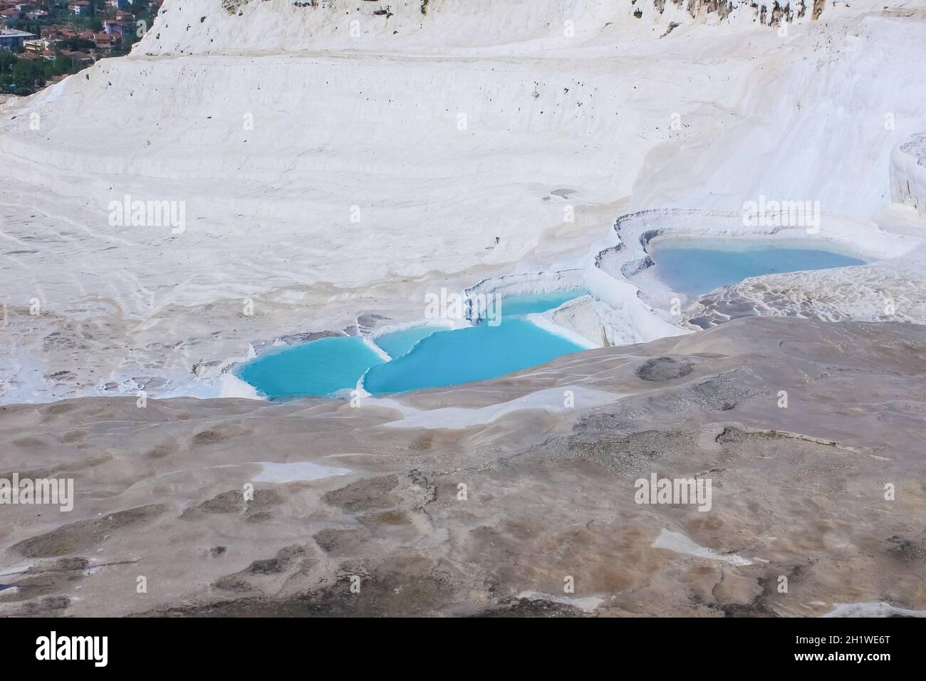 Travertines in Turkey. Calcite cliff of Pamukkale Stock Photo - Alamy