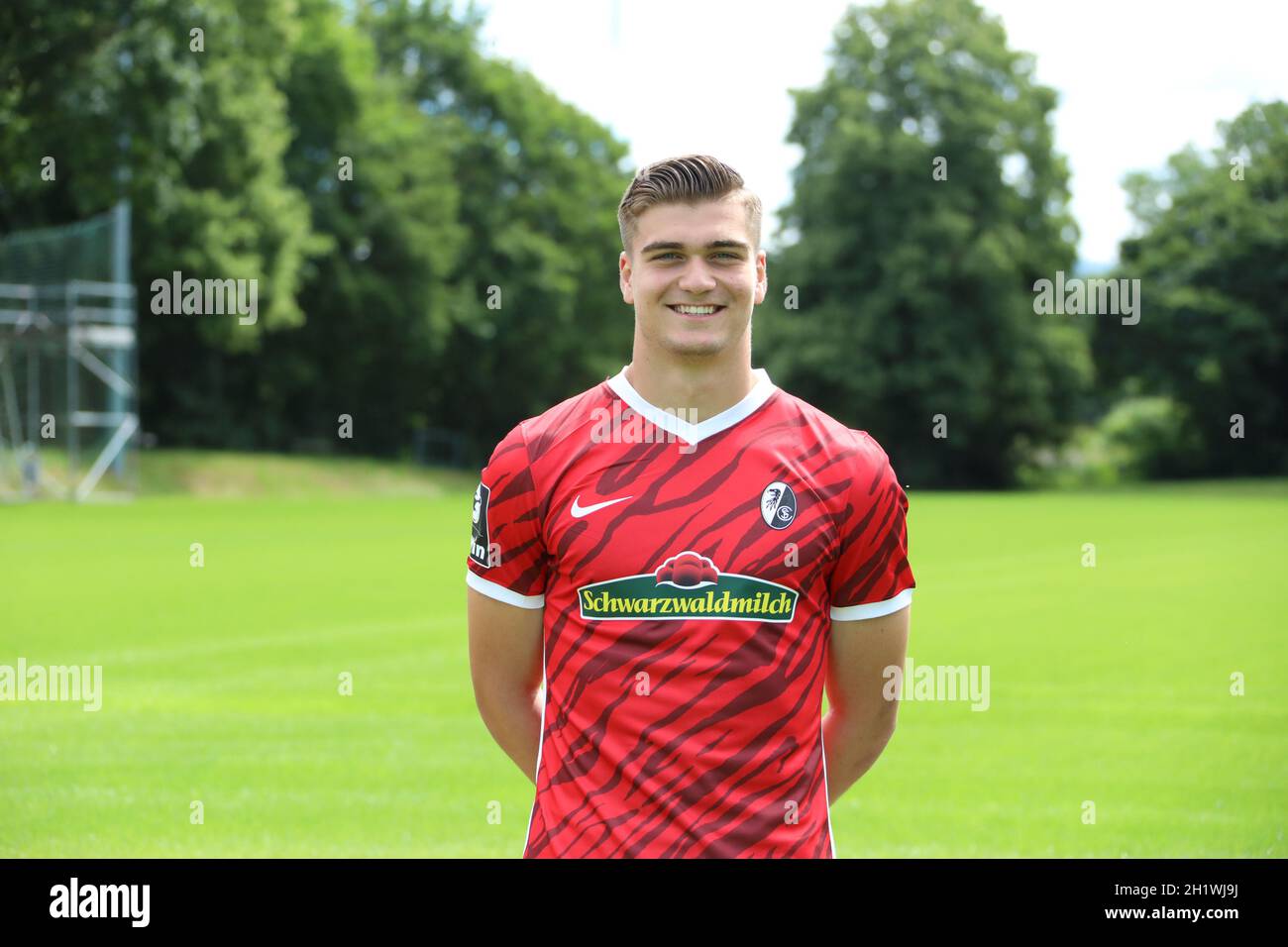 Mannschaftsfoto SC Freiburg II - Saison 2021/22 Stock Photo - Alamy