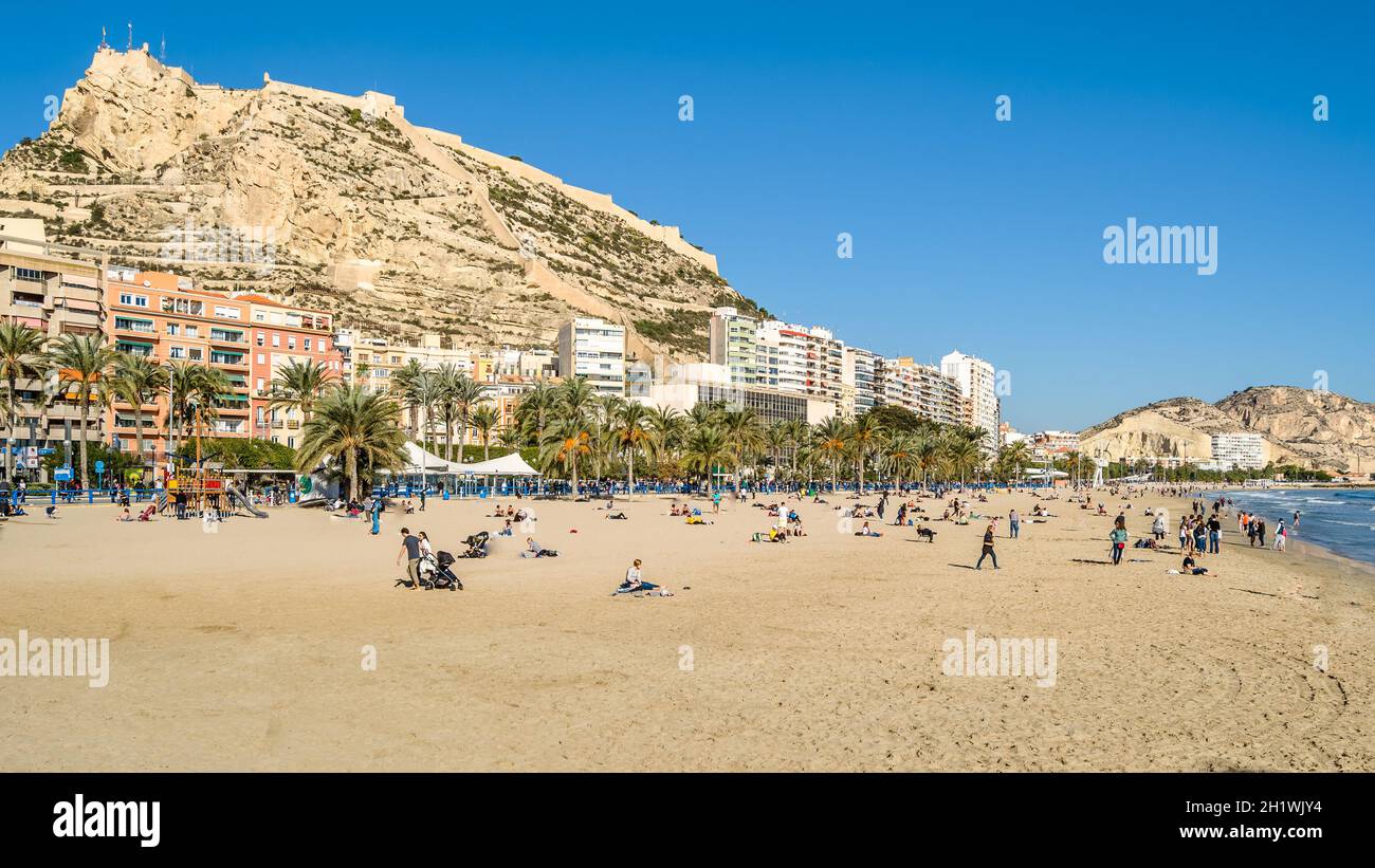 ALICANTE, SPAIN - DECEMBER 30, 2018: View of the beach in the ...