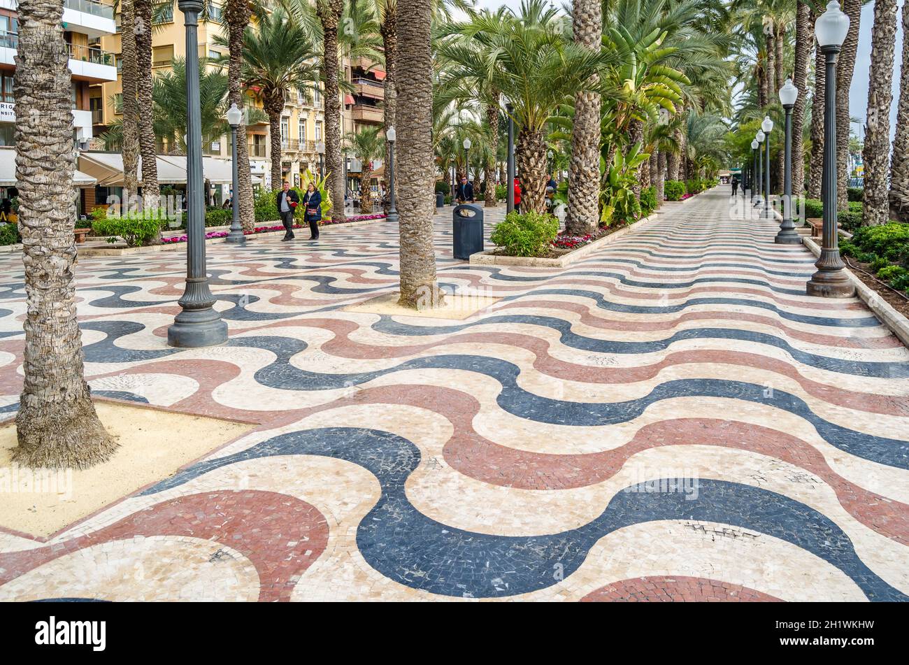 Alicante city paseo de la explanada hi-res stock photography and images ...