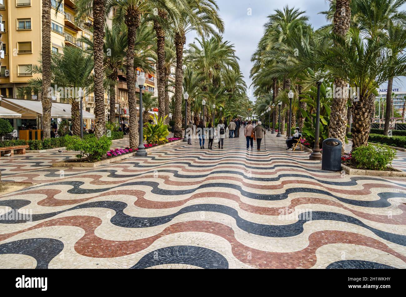 ALICANTE, SPAIN - DECEMBER 27, 2018: People walking on the Paseo de la ...