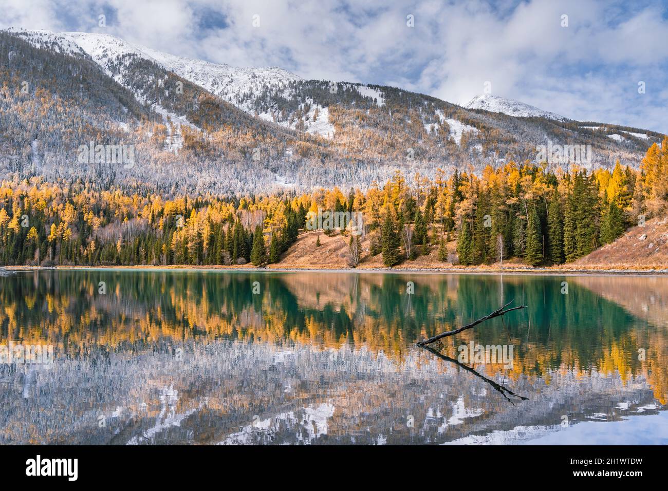 Kanas lake china hi-res stock photography and images - Alamy