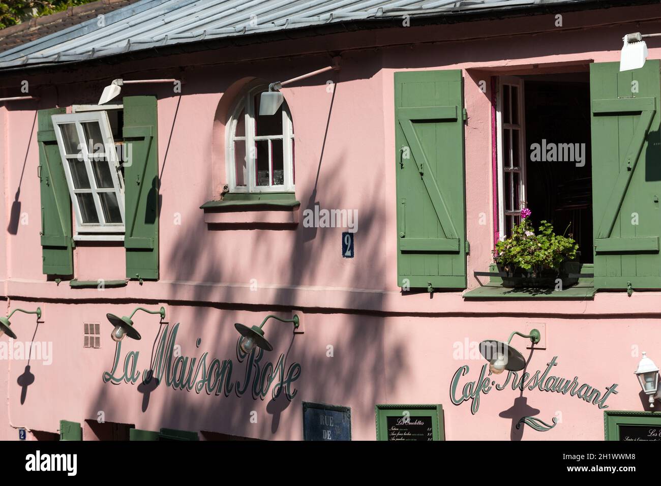 Paris - La Maison Rose, a famous cafe restaurent of Montmartre Stock ...