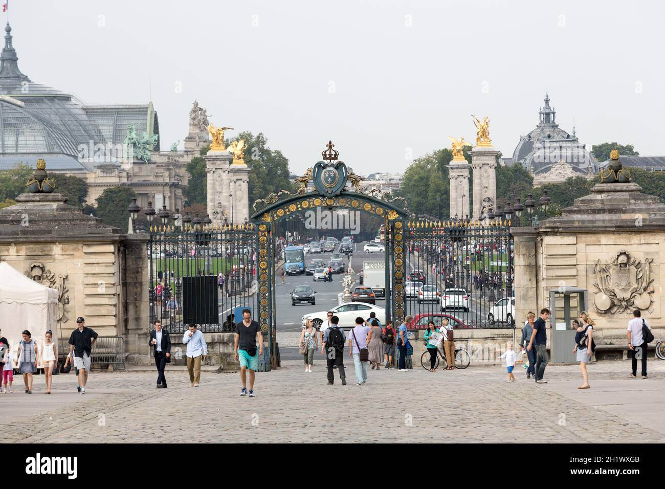 Entrance gate - Les Invalides complex, Paris France Stock Photo - Alamy