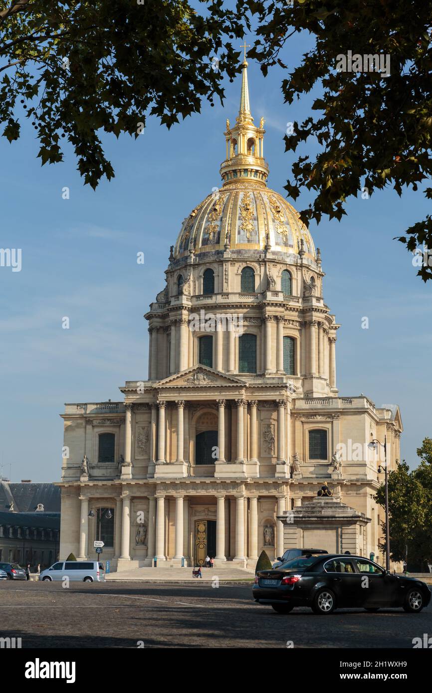 View of Dome des Invalides, burial site of Napoleon Bonaparte, Paris ...