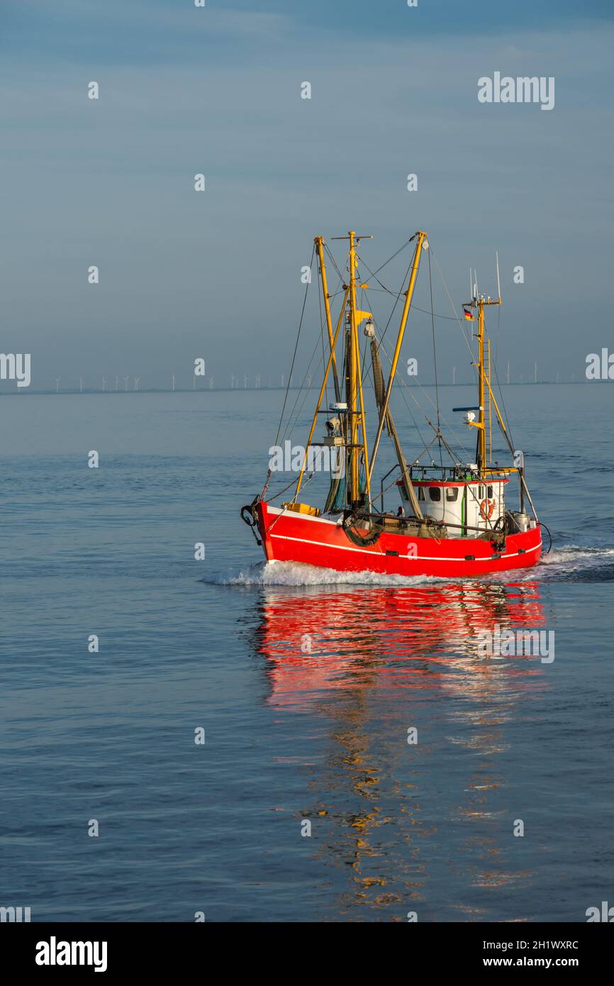 Fishing trawler north sea hi-res stock photography and images - Alamy