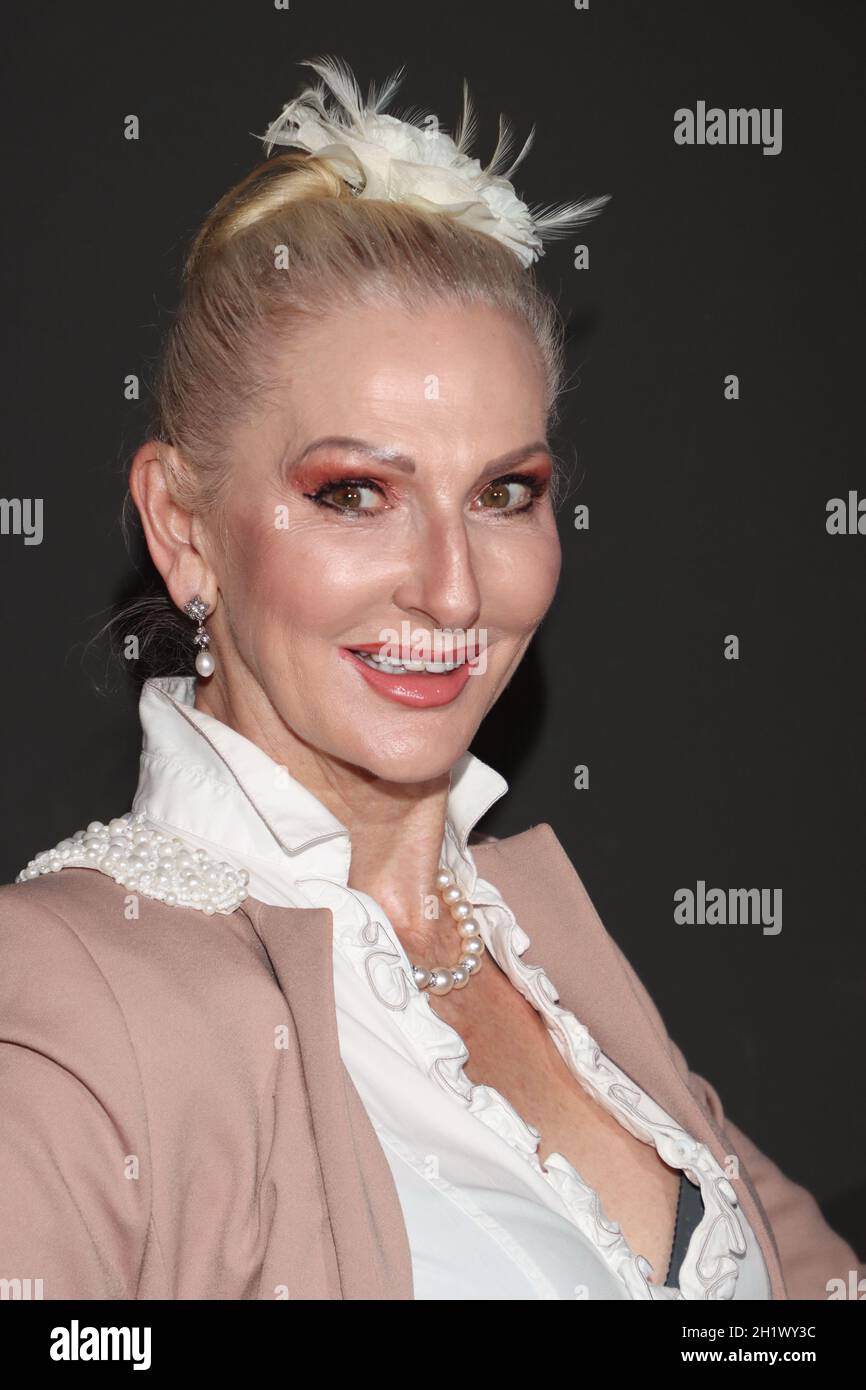 Desiree nick desiree nick hi-res stock photography and images - Alamy