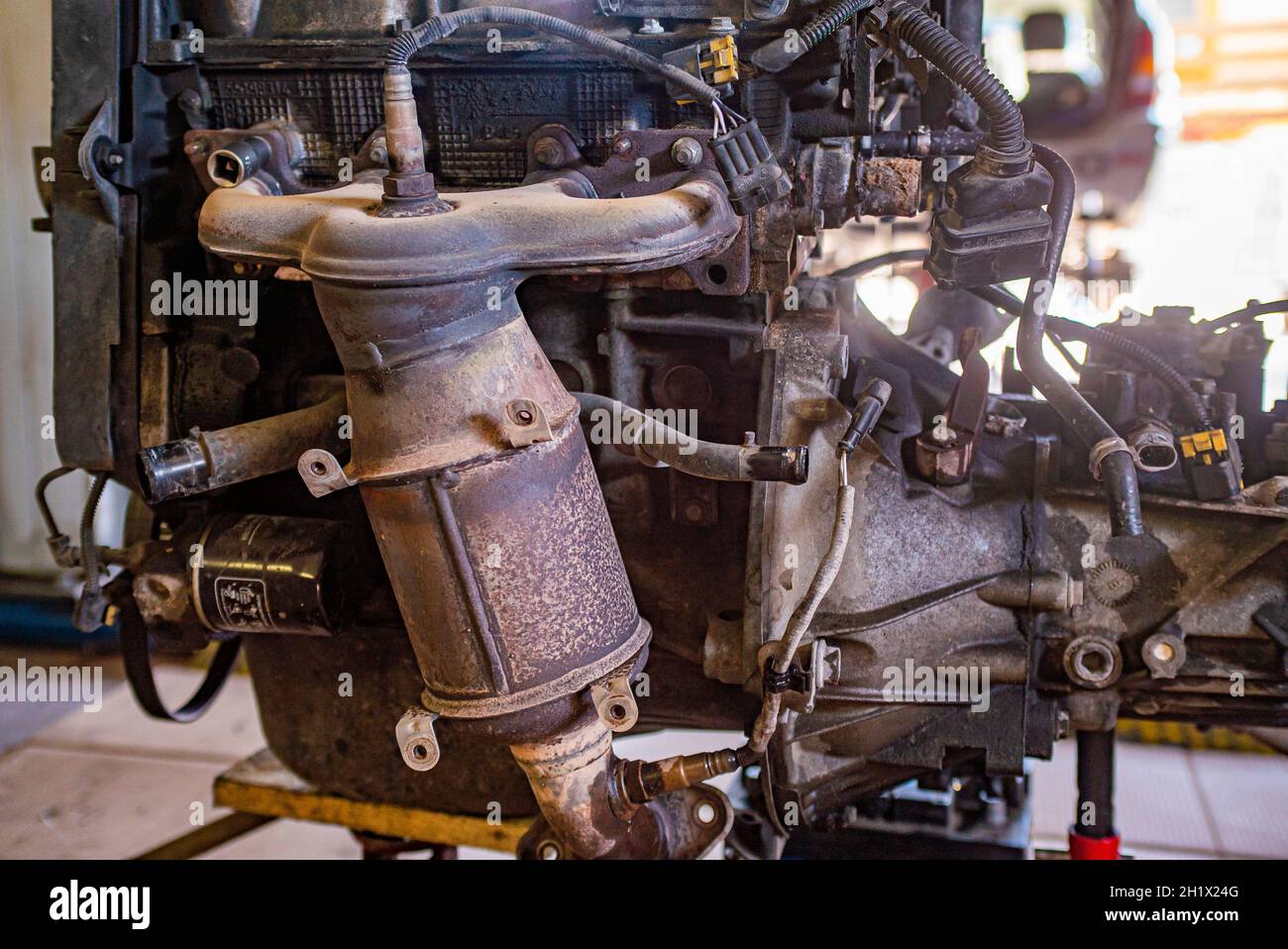 Rusty car engine hi-res stock photography and images - Alamy