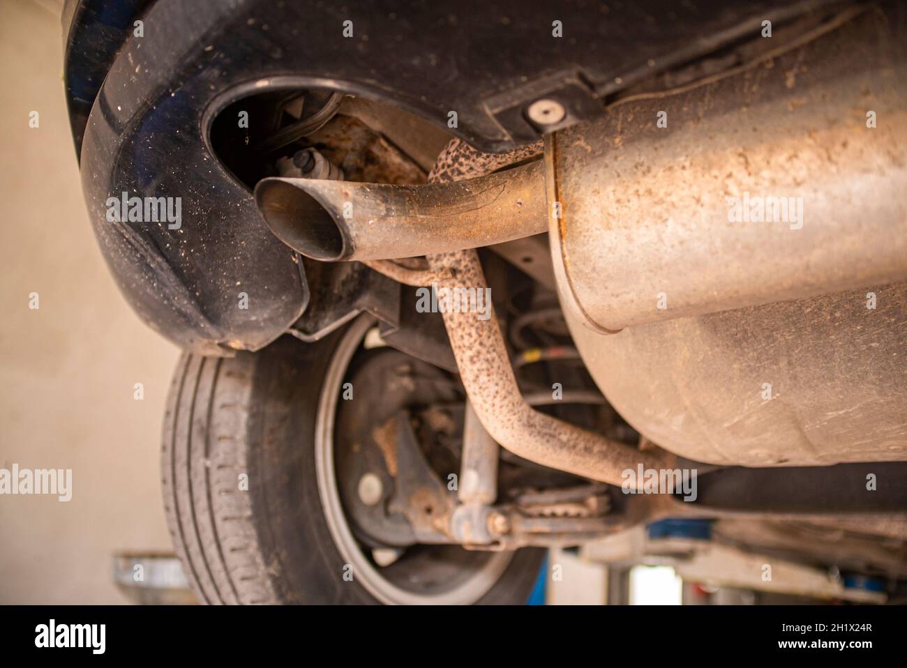 Old car pollution tailpipe hi-res stock photography and images - Alamy