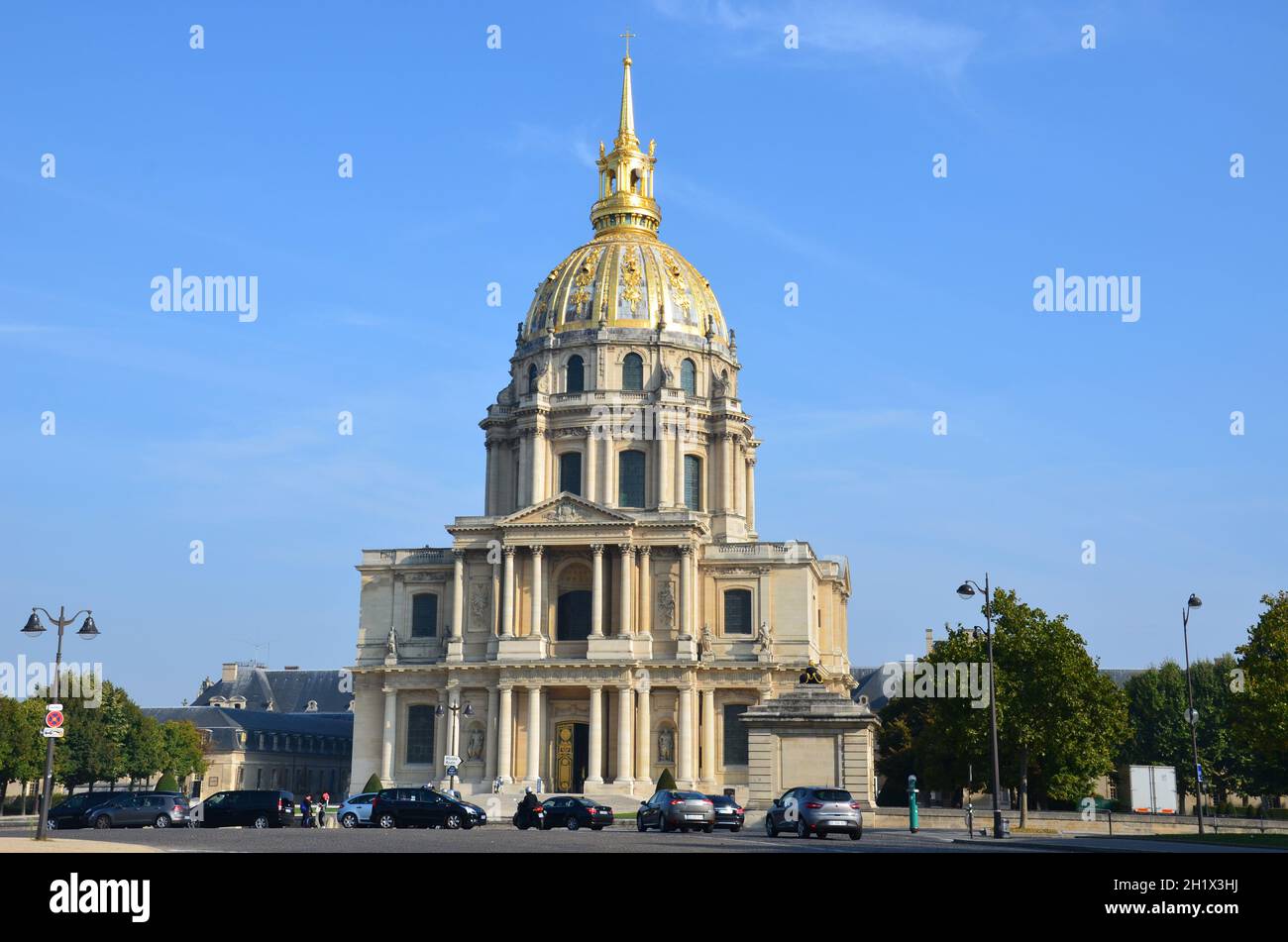 View of Dome des Invalides, burial site of Napoleon Bonaparte, Paris ...