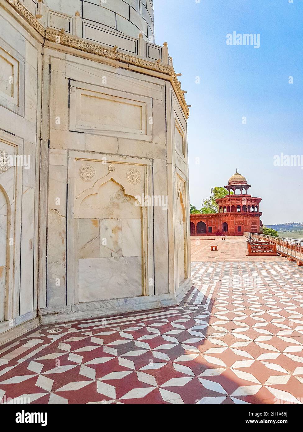 Taj Mahal in Agra India Mogul marble mausoleum amazing architecture and ...
