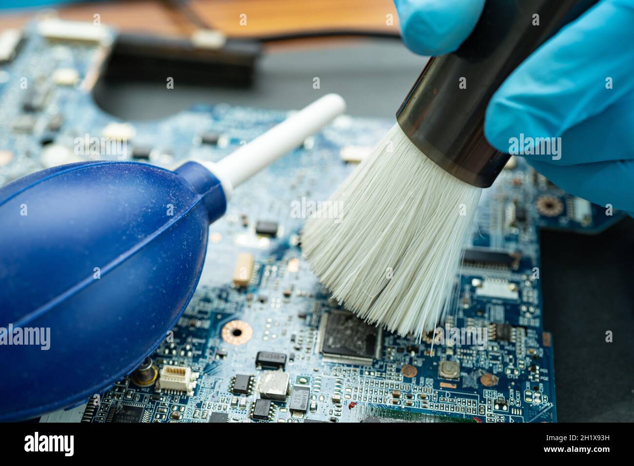 Maintenance technology hi-res stock photography and images - Alamy