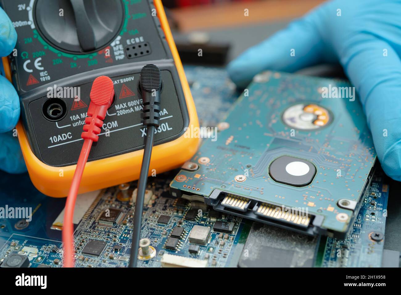 Hard soldering hi-res stock photography and images - Alamy