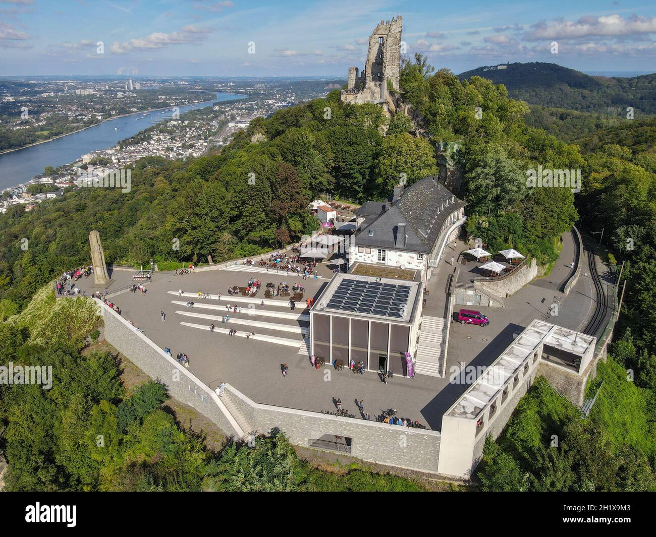 Over head view of restaurant hi-res stock photography and images - Alamy