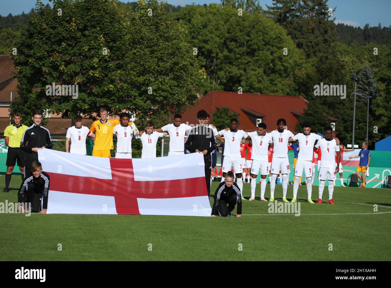 Team england u19 nationalmannschaft hi-res stock photography and images ...