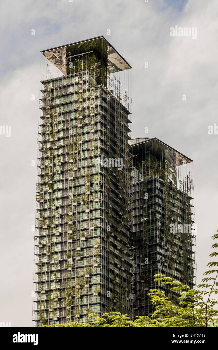 Le Nouvel KLCC, an ecological skyscraper with plants in downtown of ...