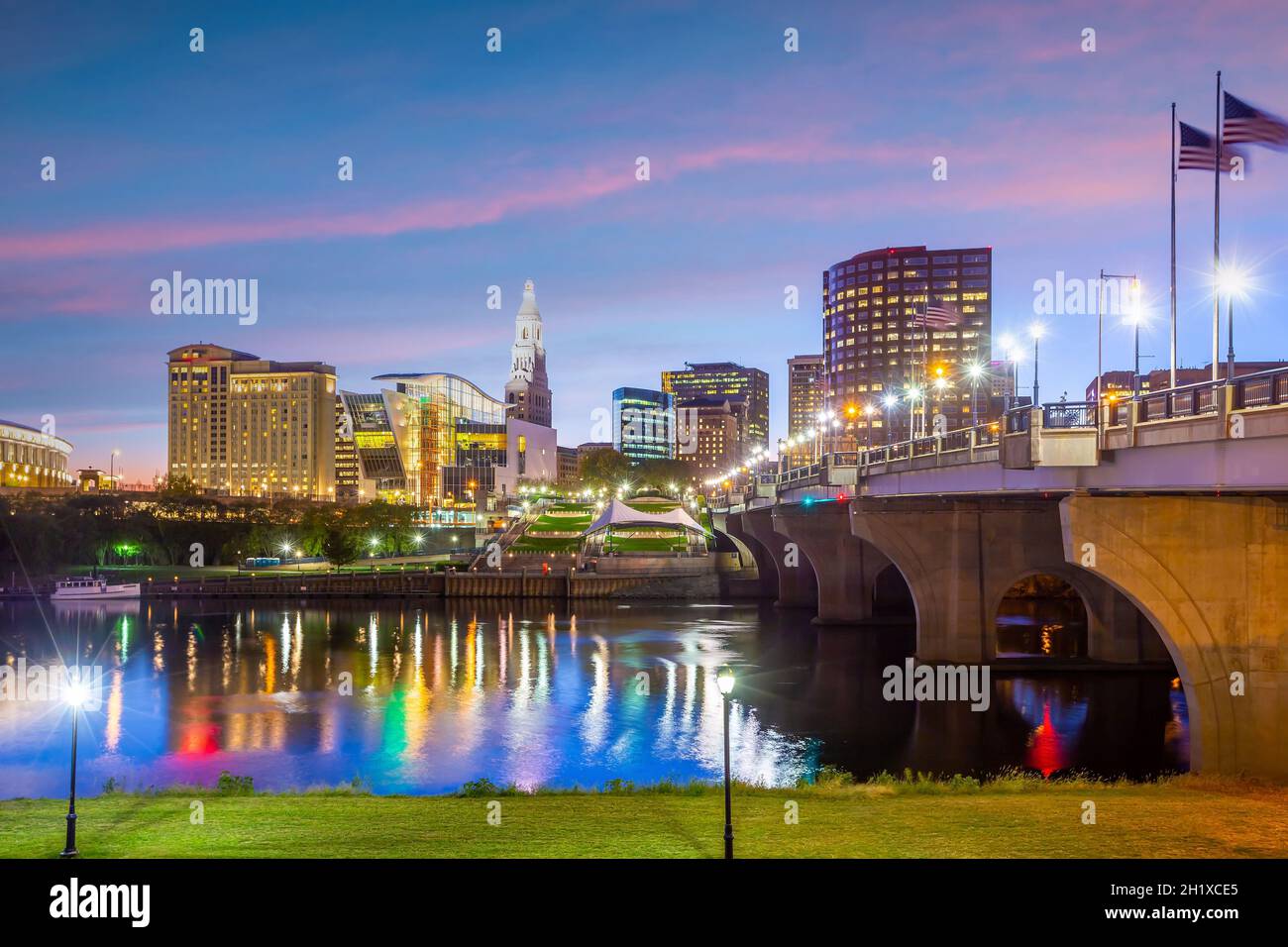 Hartford ct skyline hi-res stock photography and images - Alamy