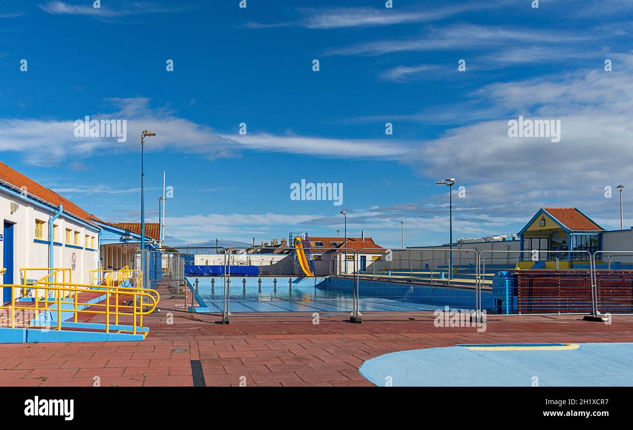 STONEHAVEN ABERDEENSHIRE SCOTLAND THE OPEN AIR SWIMMING POOL Stock ...