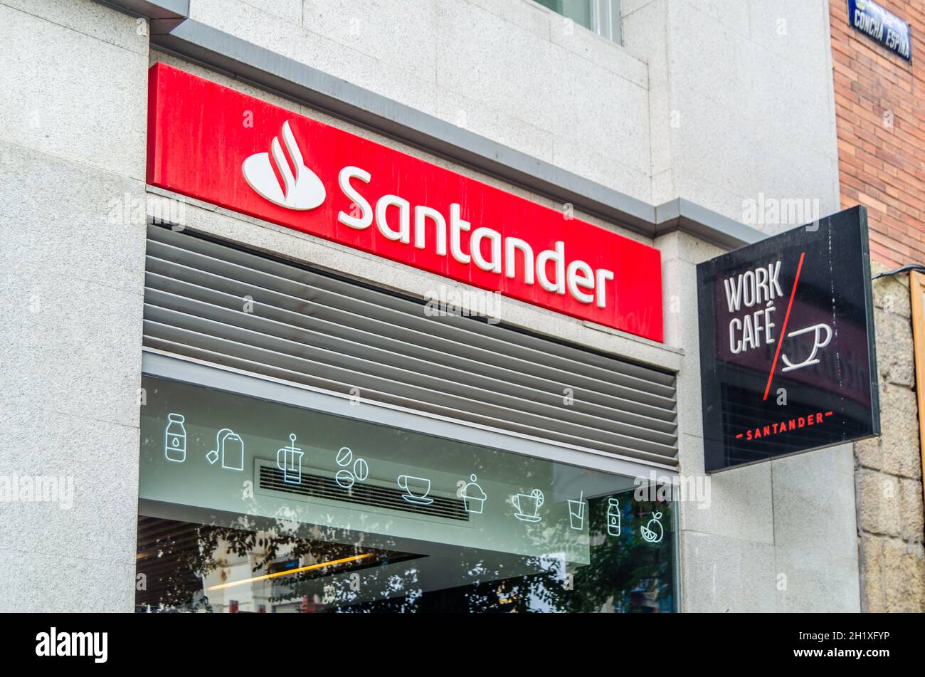 Santander office madrid hi-res stock photography and images - Alamy