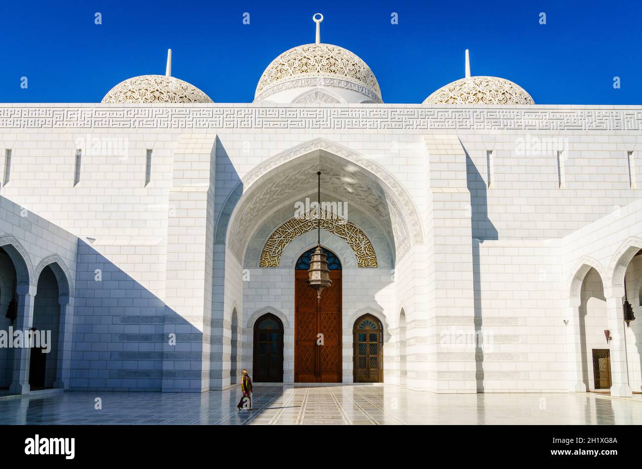 Main entrance to the prayer hall from Inner court of the Mosque ...