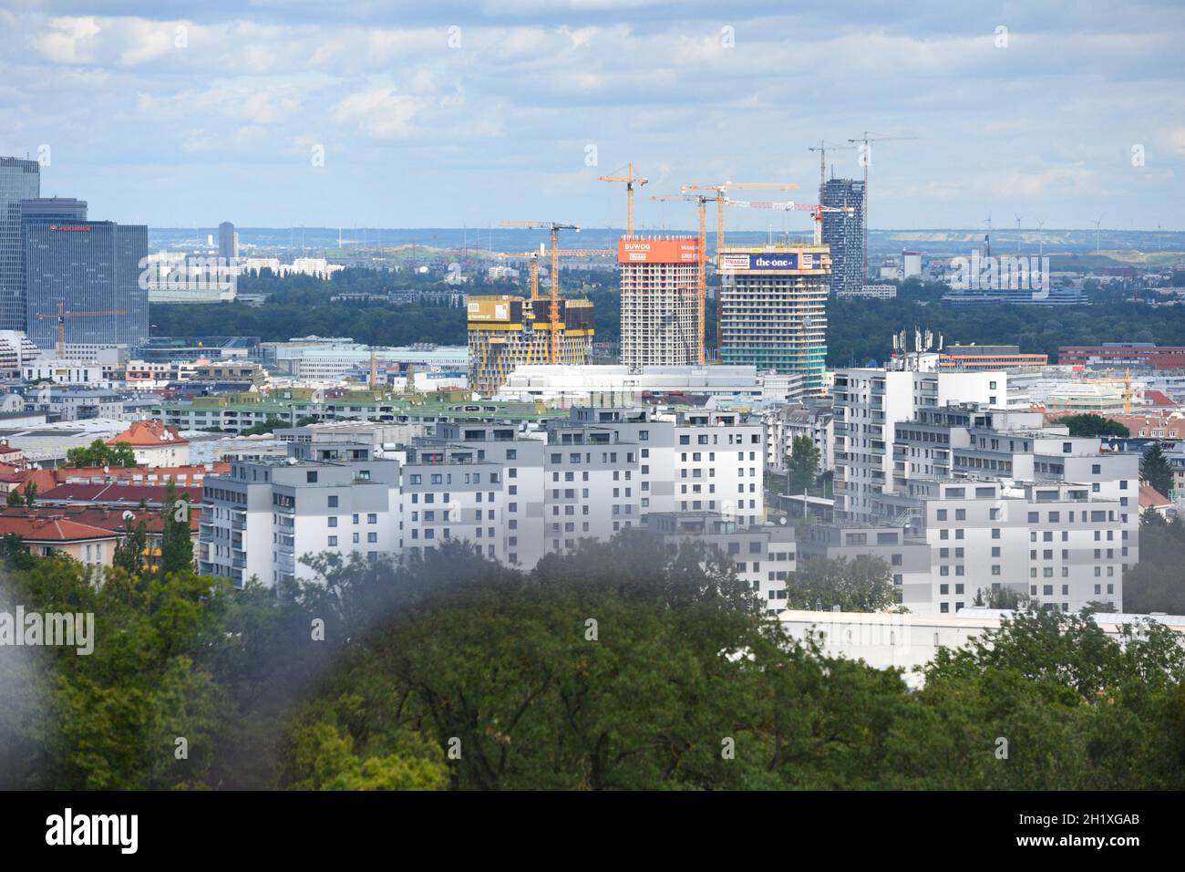 Gasometer silhouette hi-res stock photography and images - Alamy