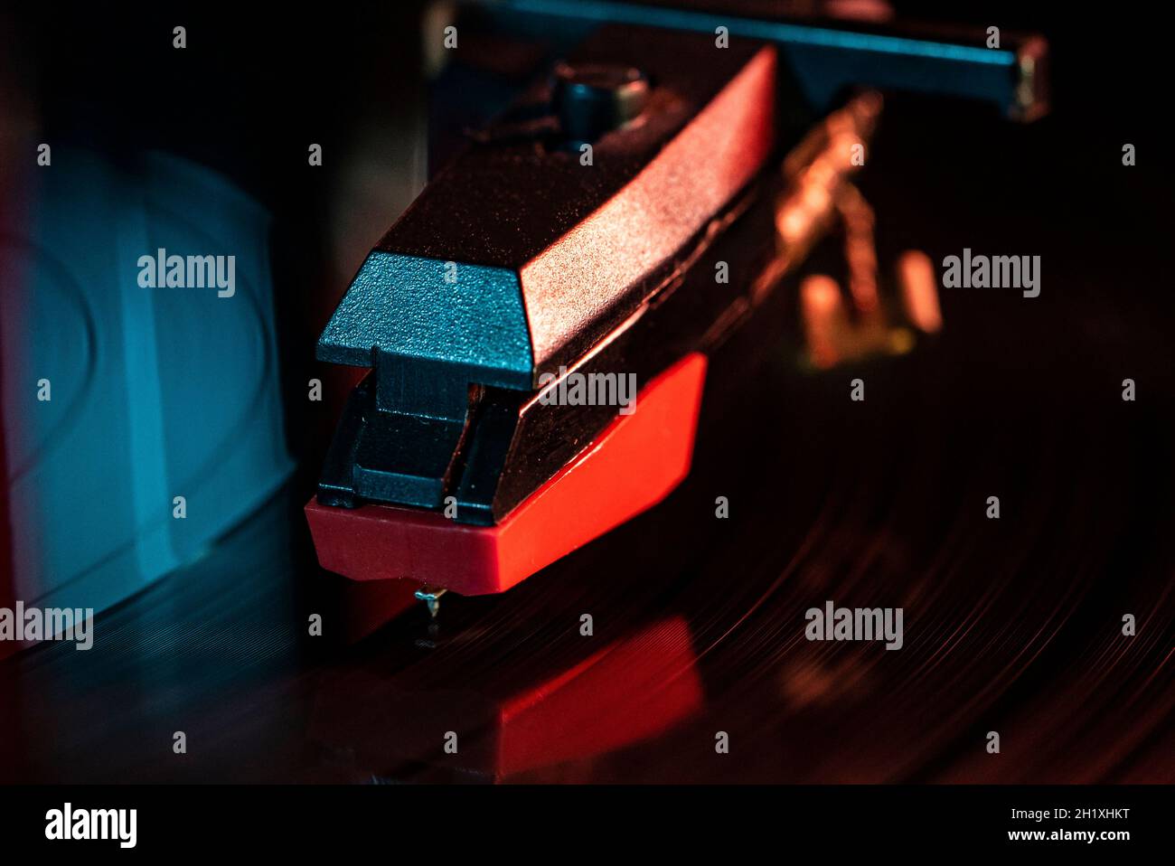 Macro Detail of needle on vinyl record disc Stock Photo - Alamy