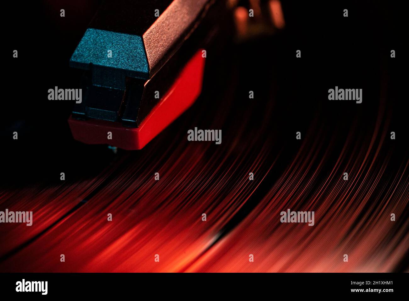Macro Detail of needle on vinyl record disc Stock Photo - Alamy