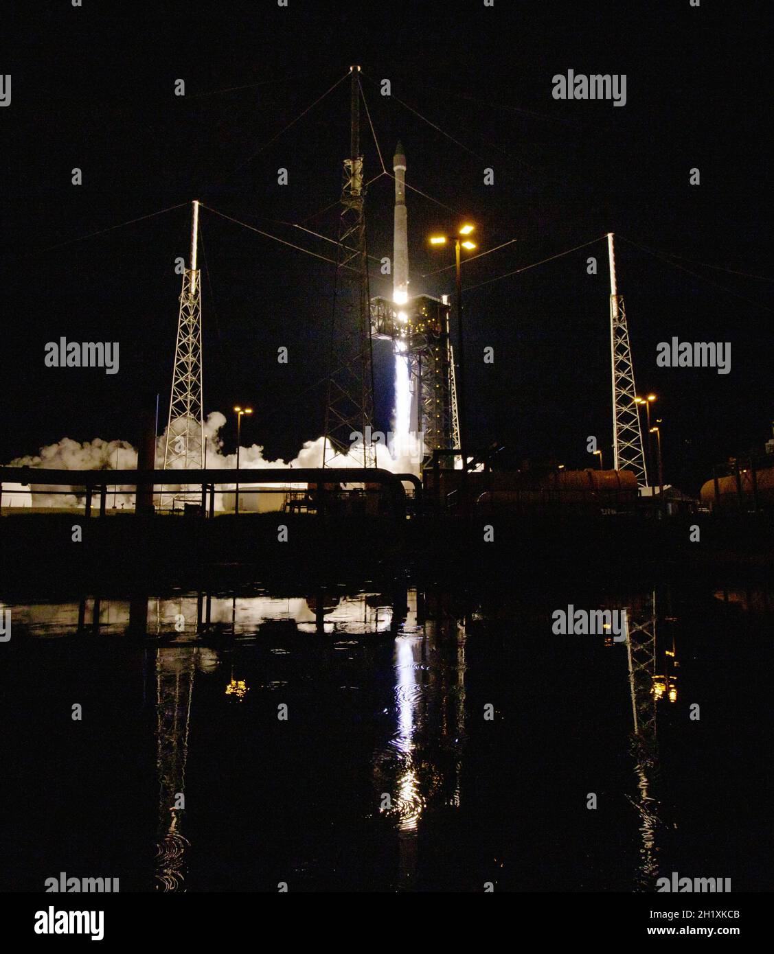 CAPE CANAVERAL, USA - 16 October 2021 - A United Launch Alliance V 401 ...