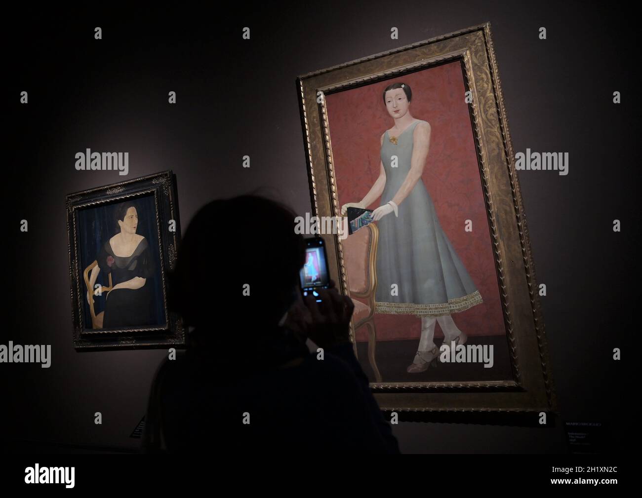 Realismo mágico hi-res stock photography and images - Alamy