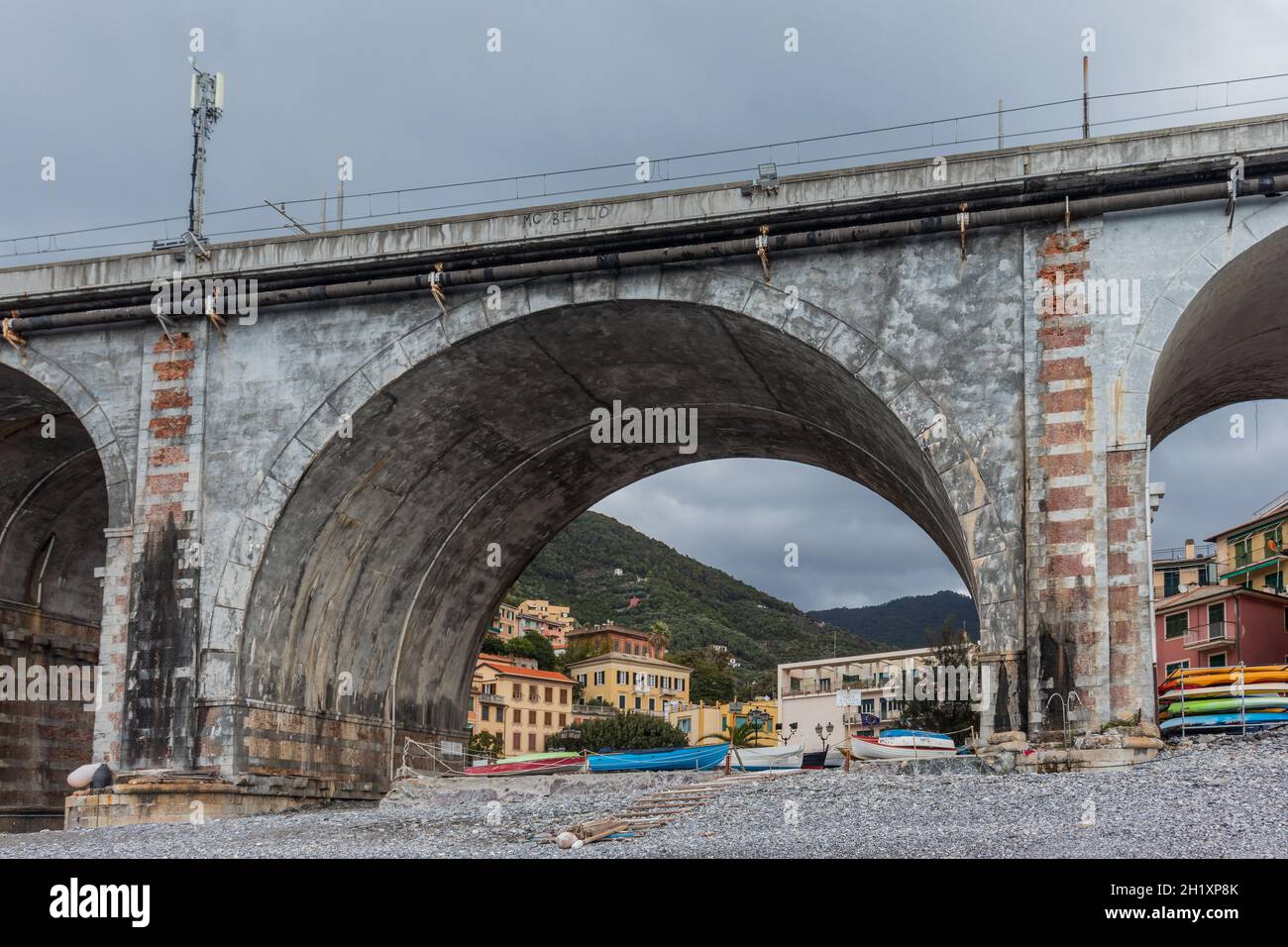 Viaduct bridge liguria hi-res stock photography and images - Alamy
