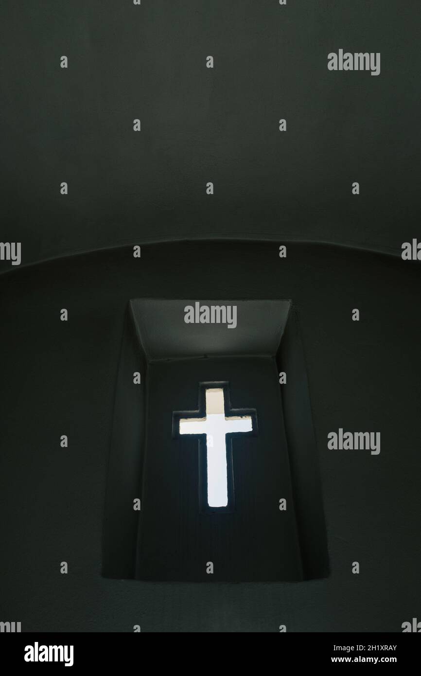 Crucifix noir hi-res stock photography and images - Alamy